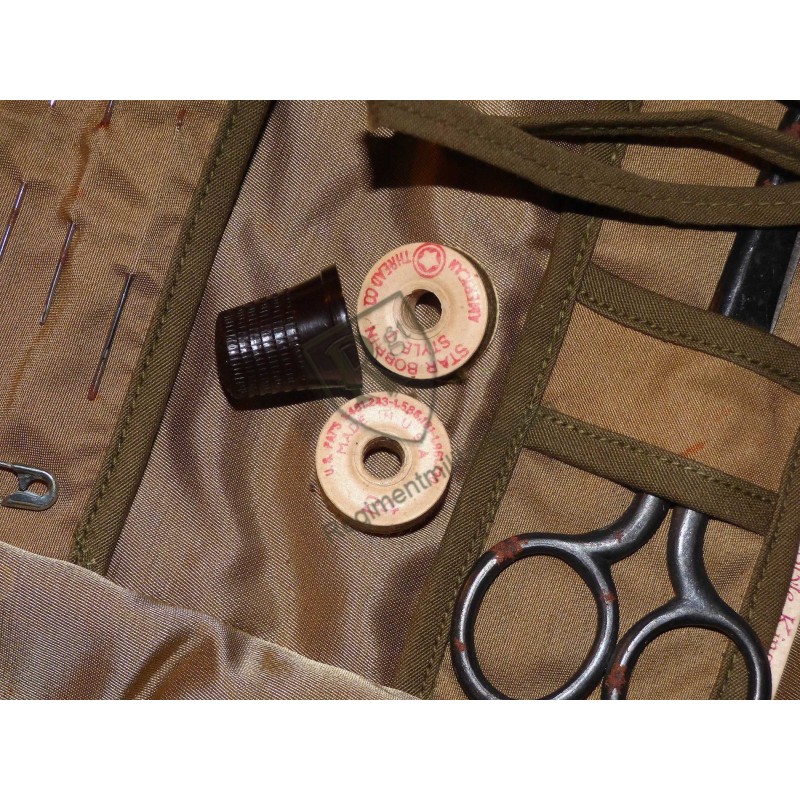 US ARMY sewing kit