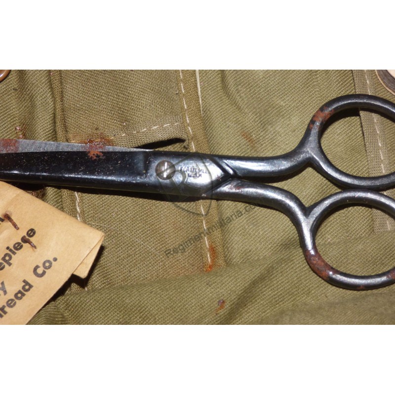 US ARMY sewing kit